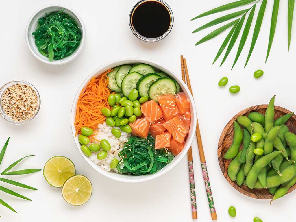 La storia del poke: come è arrivato a noi?